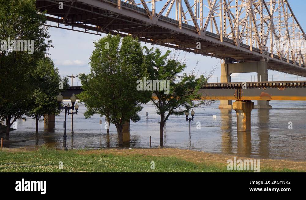 Martin Luther King Bridge over Mississippi River in St. Louis Stock ...