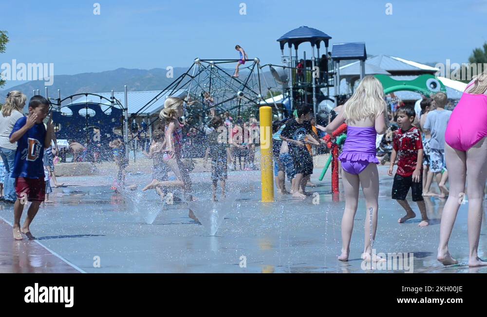 Water splash park Stock Videos & Footage - HD and 4K Video Clips - Alamy