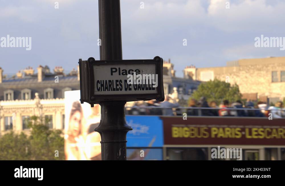 Arc de triomphe de letoile in place charles de gaulle Stock Videos ...