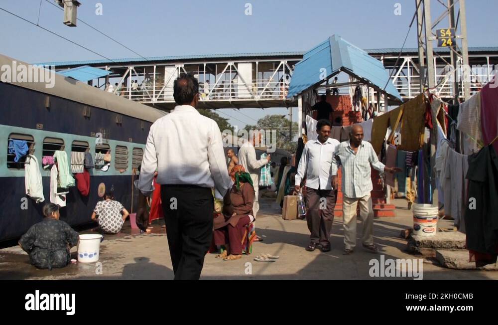 Walking by platform Stock Videos & Footage - HD and 4K Video Clips - Alamy