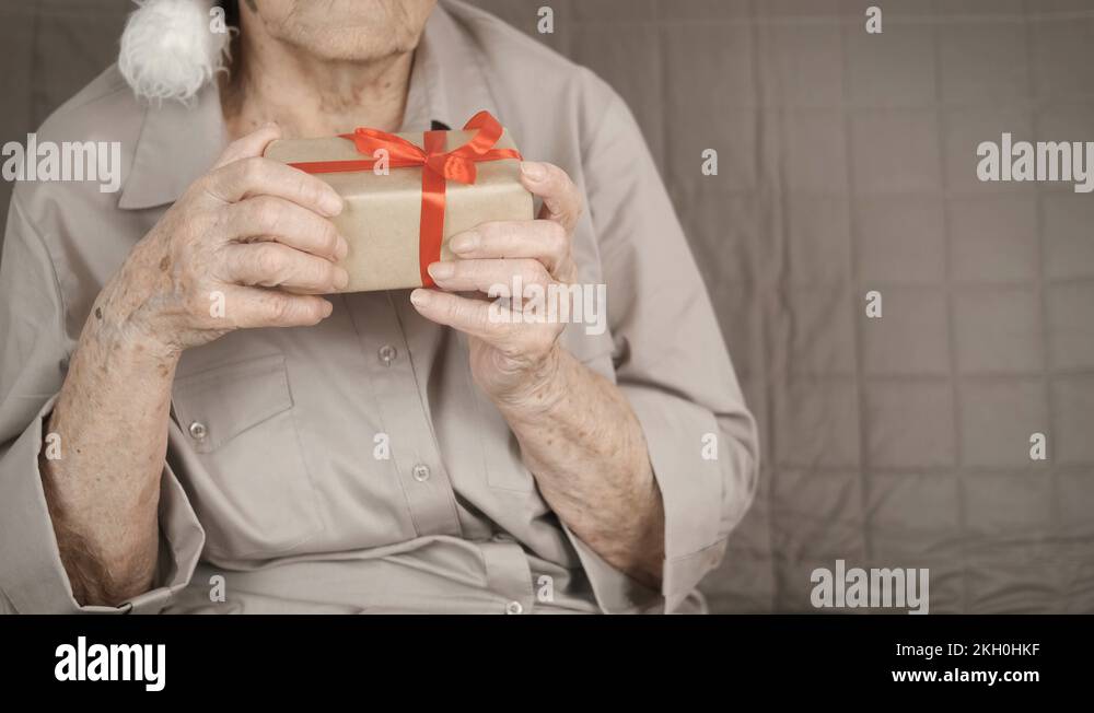 Old Sad Lady Stock Videos And Footage Hd And 4k Video Clips Alamy