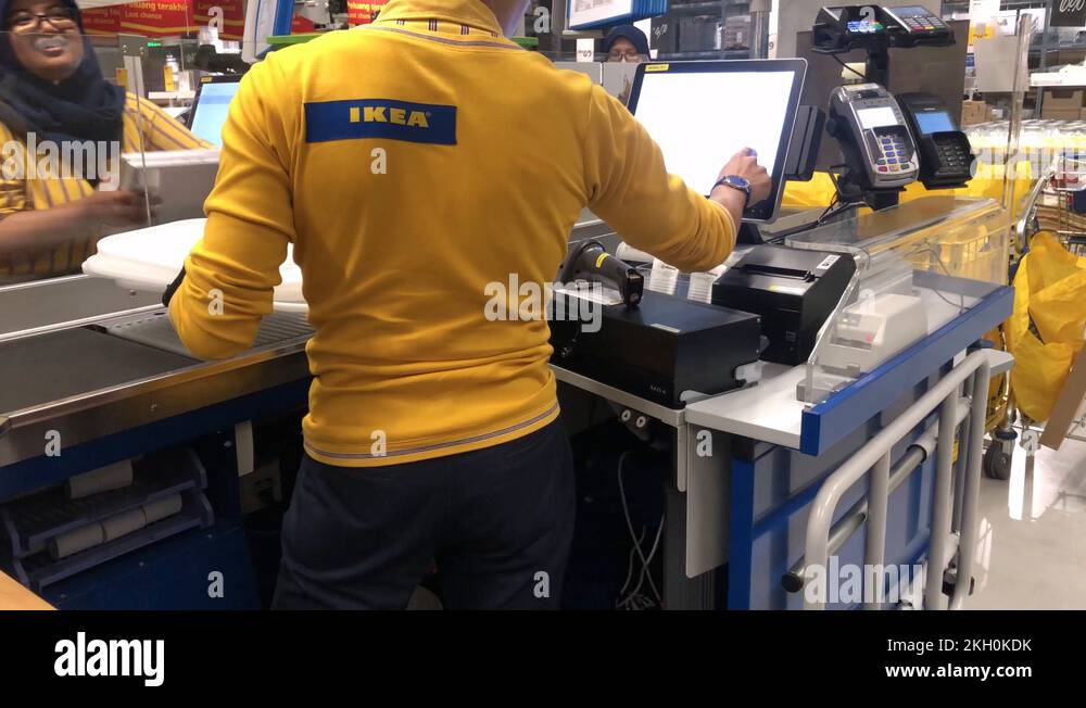 Ikea kitchen counter Stock Videos & Footage - HD and 4K Video Clips - Alamy