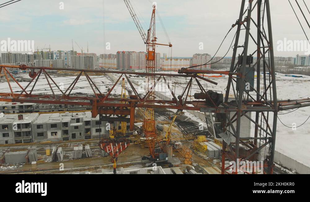 Crane pillar Stock Videos & Footage - HD and 4K Video Clips - Alamy