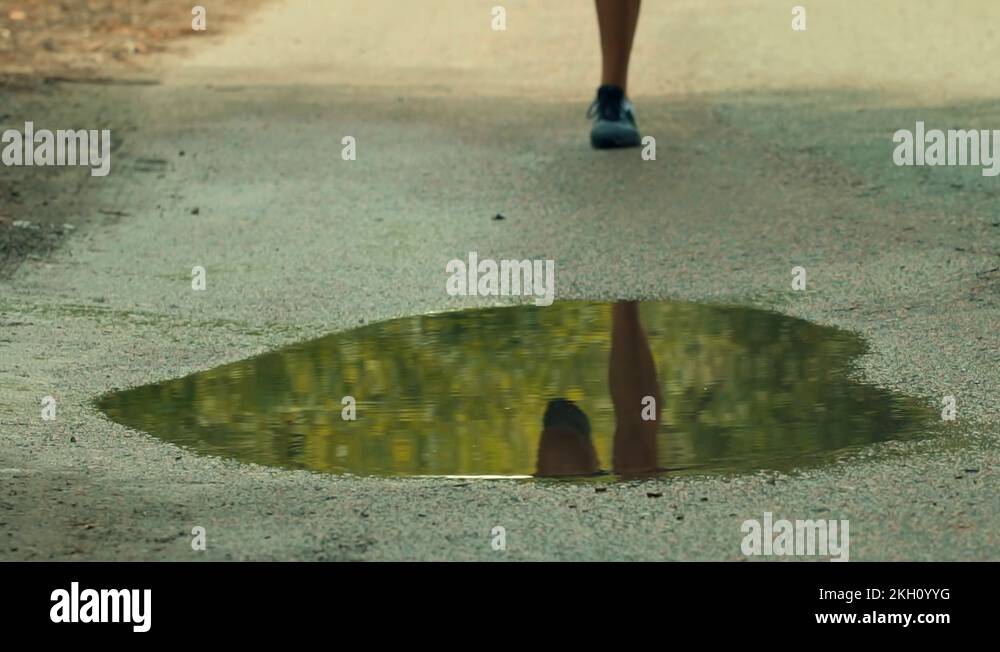 Running Man Close Up Shot.Runner On Paddle.Man Run Slow Motion Stock ...