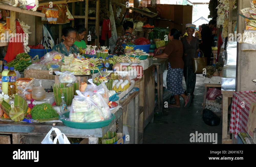Ubud street market Stock Videos & Footage - HD and 4K Video Clips - Alamy