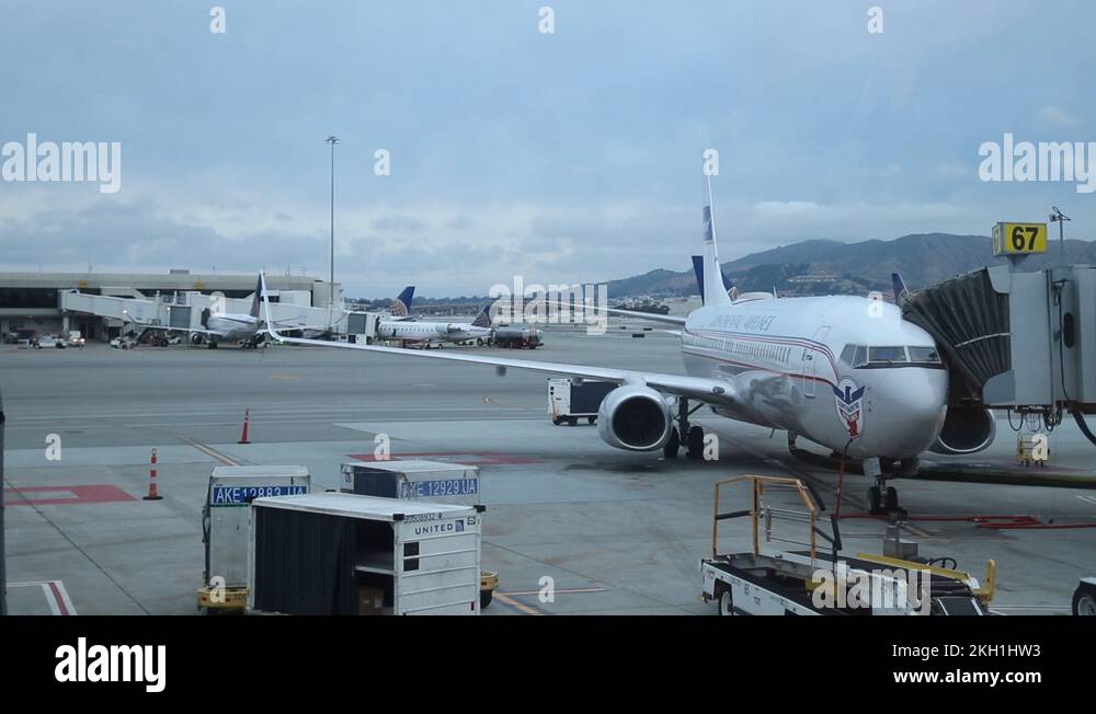 Airport waiting board 2019 Stock Videos & Footage - HD and 4K Video ...