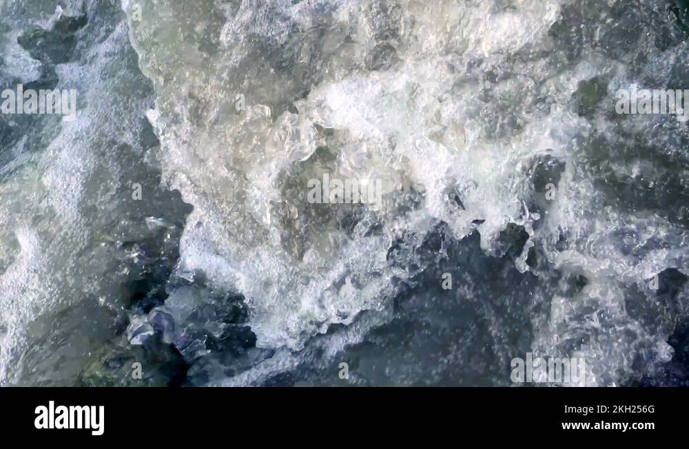 River splash Stock Videos & Footage - HD and 4K Video Clips - Alamy