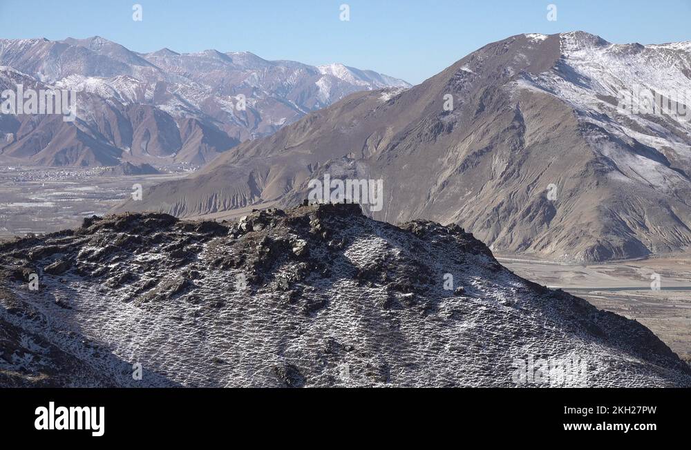 Tibetan high plateau Stock Videos & Footage - HD and 4K Video Clips - Alamy