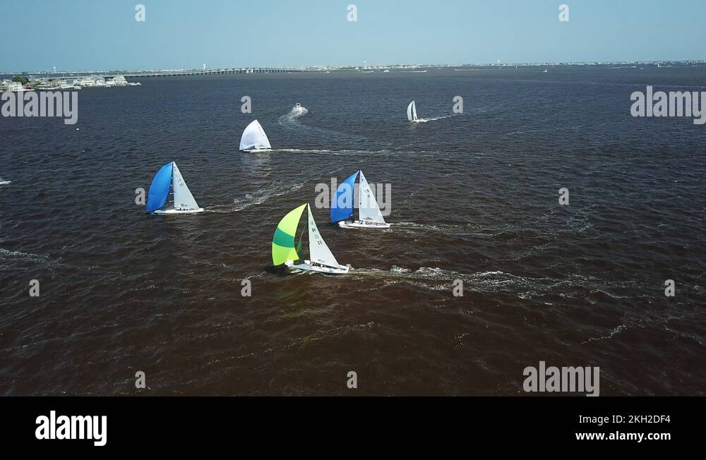 Rounding the mark Stock Videos & Footage - HD and 4K Video Clips - Alamy