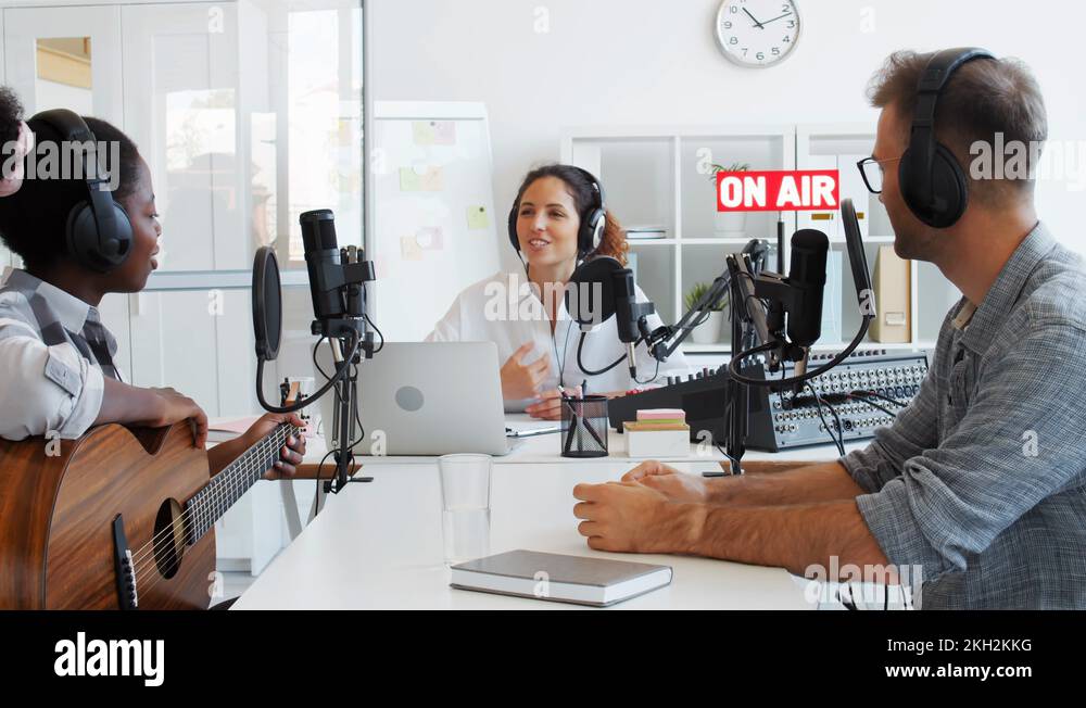 Broadcast singer Stock Videos & Footage - HD and 4K Video Clips - Alamy