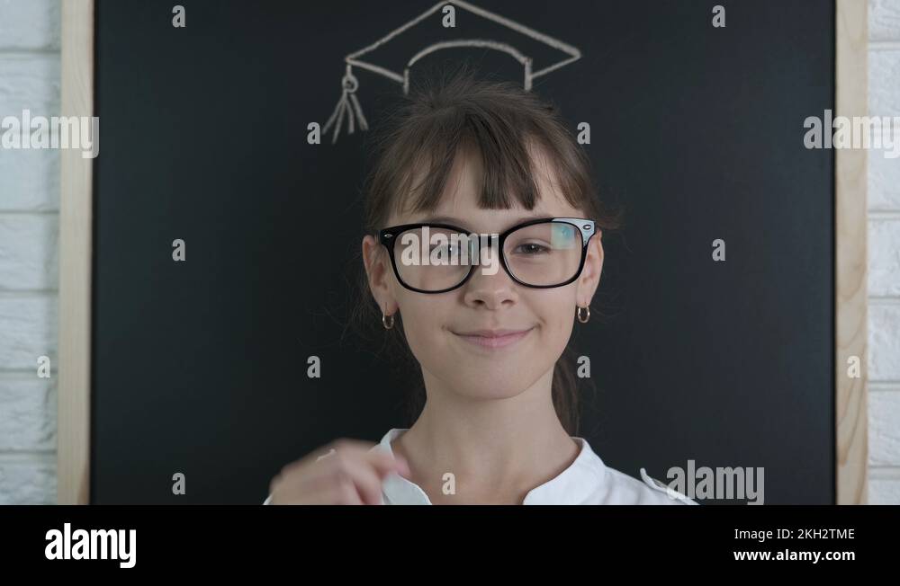 A graduation cap Stock Videos & Footage - HD and 4K Video Clips - Alamy
