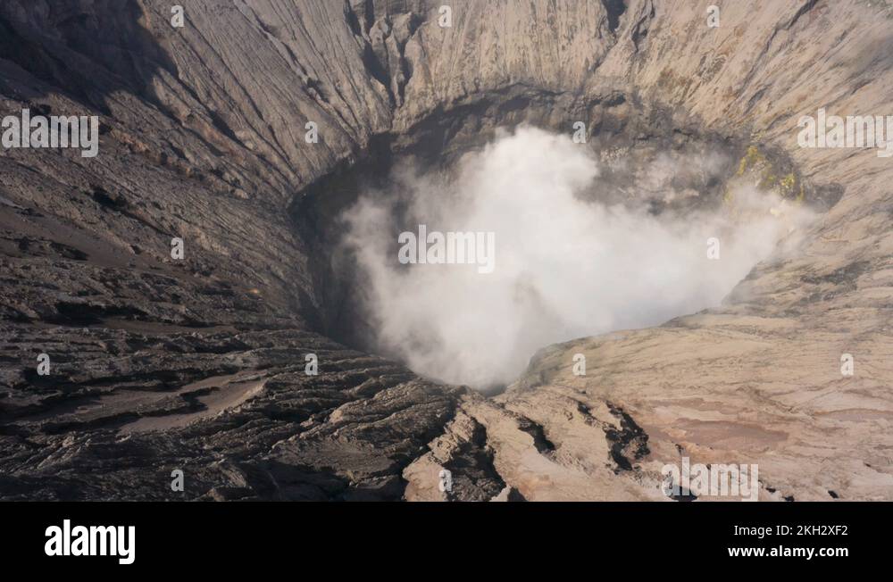 Volcano fumes Stock Videos & Footage - HD and 4K Video Clips - Alamy