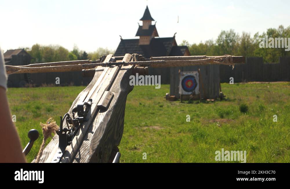Crossbow middle ages Stock Videos & Footage - HD and 4K Video Clips - Alamy