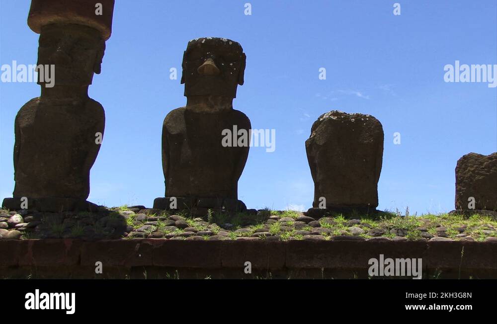 Moai head statues Stock Videos & Footage - HD and 4K Video Clips - Alamy