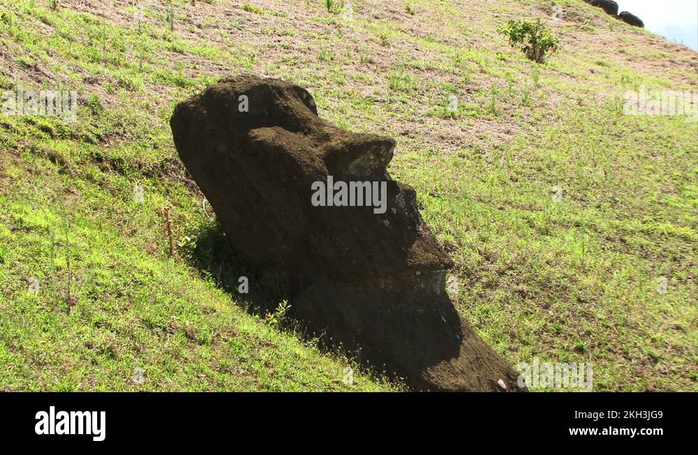 Moai statue chile Stock Videos & Footage - HD and 4K Video Clips - Alamy