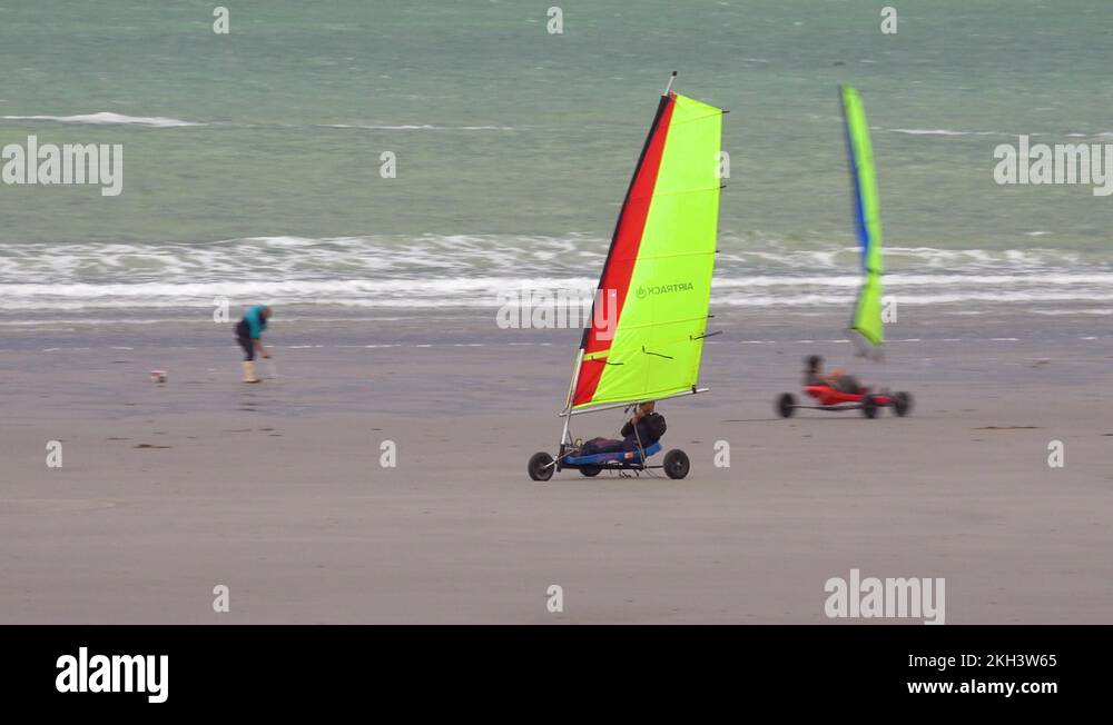 Blokart land yacht Stock Videos & Footage - HD and 4K Video Clips - Alamy