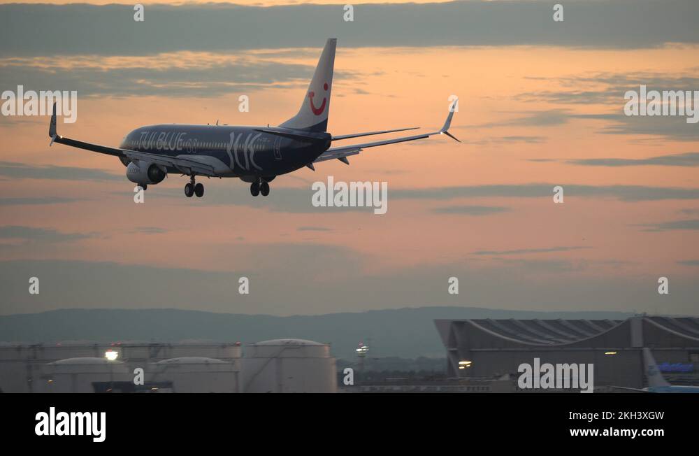 Tui airplane aircraft landing Stock Videos & Footage - HD and 4K Video ...