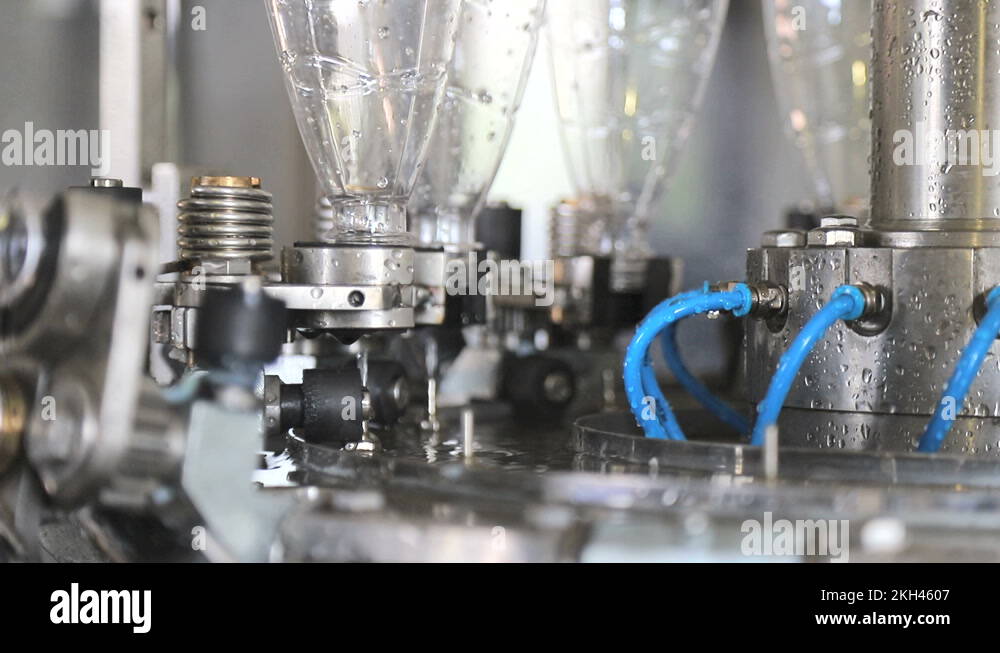 Can washing Stock Videos & Footage - HD and 4K Video Clips - Alamy