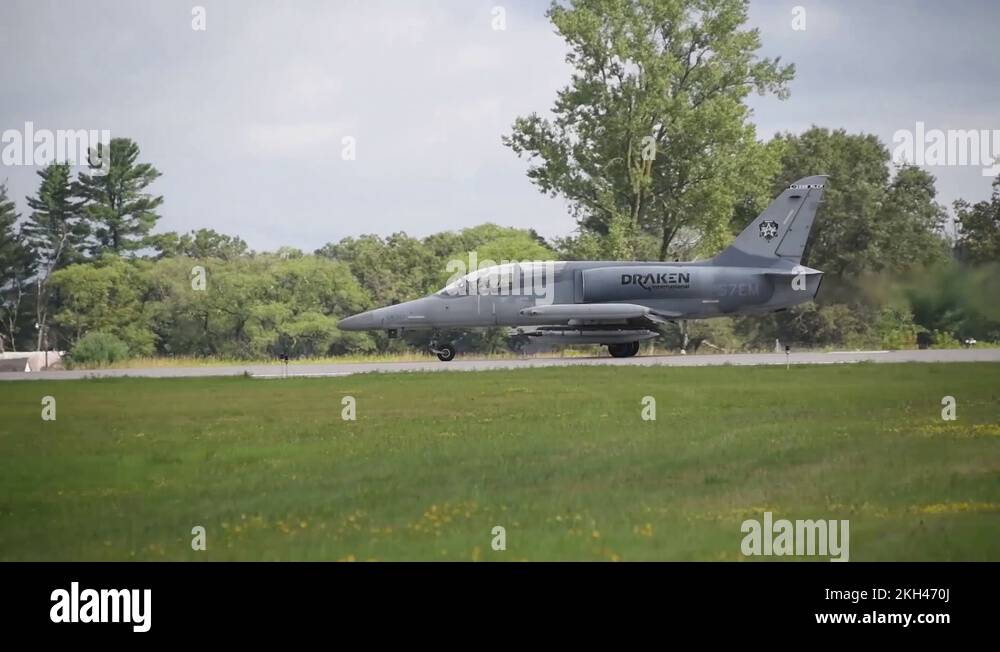 Saab jet trainer Stock Videos & Footage - HD and 4K Video Clips - Alamy