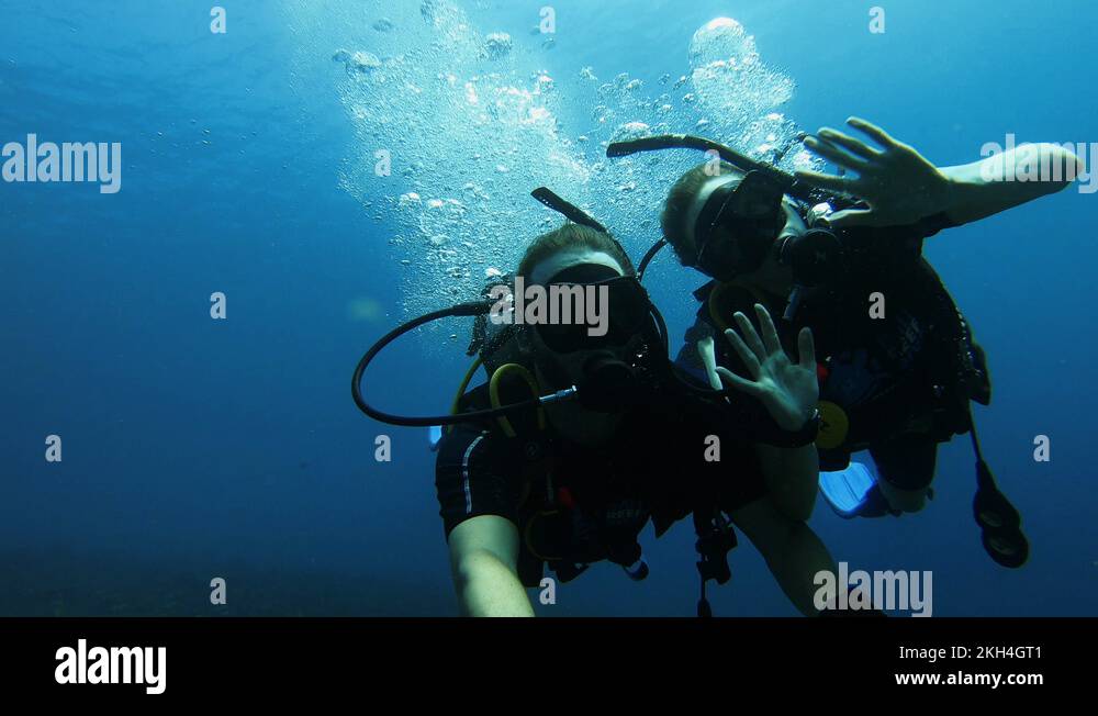 Scuba diving couple Stock Videos & Footage - HD and 4K Video Clips - Alamy