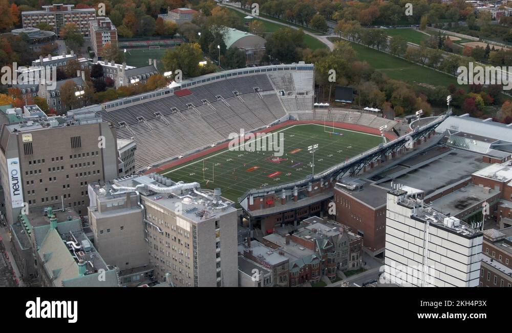 Molson stadium Stock Videos & Footage - HD and 4K Video Clips - Alamy