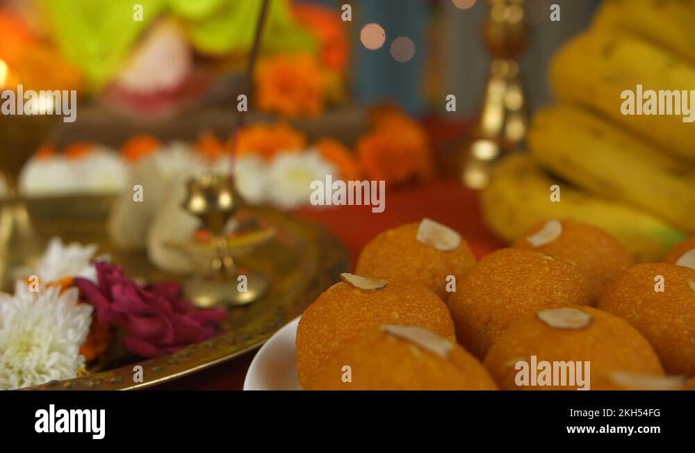 Ganesh mandir temple Stock Videos & Footage - HD and 4K Video Clips - Alamy