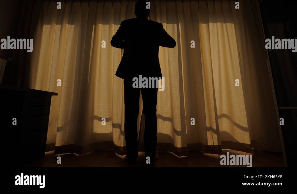 Throw open Stock Videos & Footage - HD and 4K Video Clips - Alamy