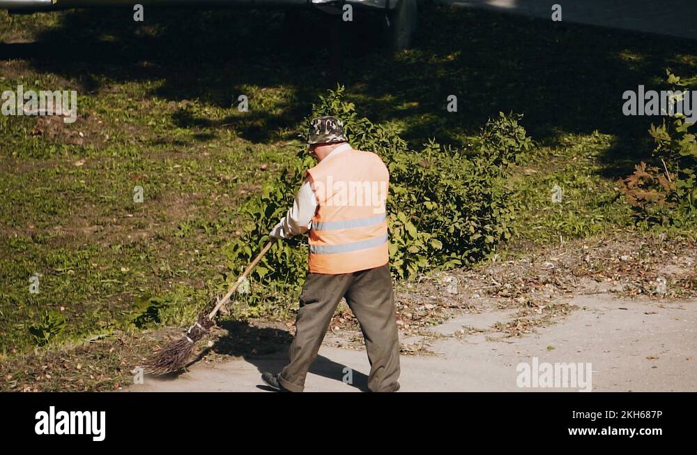 Sweeps roadside Stock Videos & Footage - HD and 4K Video Clips - Alamy