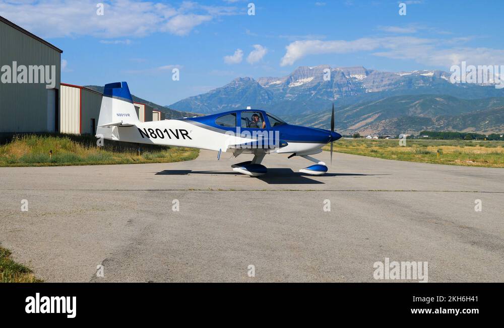 Fixed wing single engine aircraft Stock Videos & Footage - HD and 4K ...