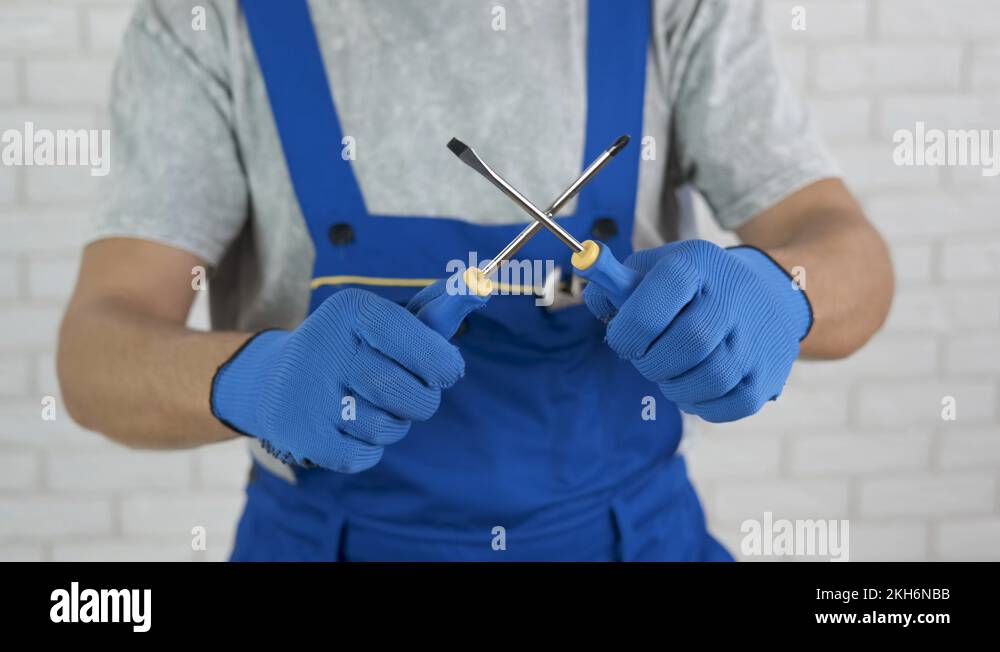 Screwdrivers Stock Videos & Footage - HD and 4K Video Clips - Alamy