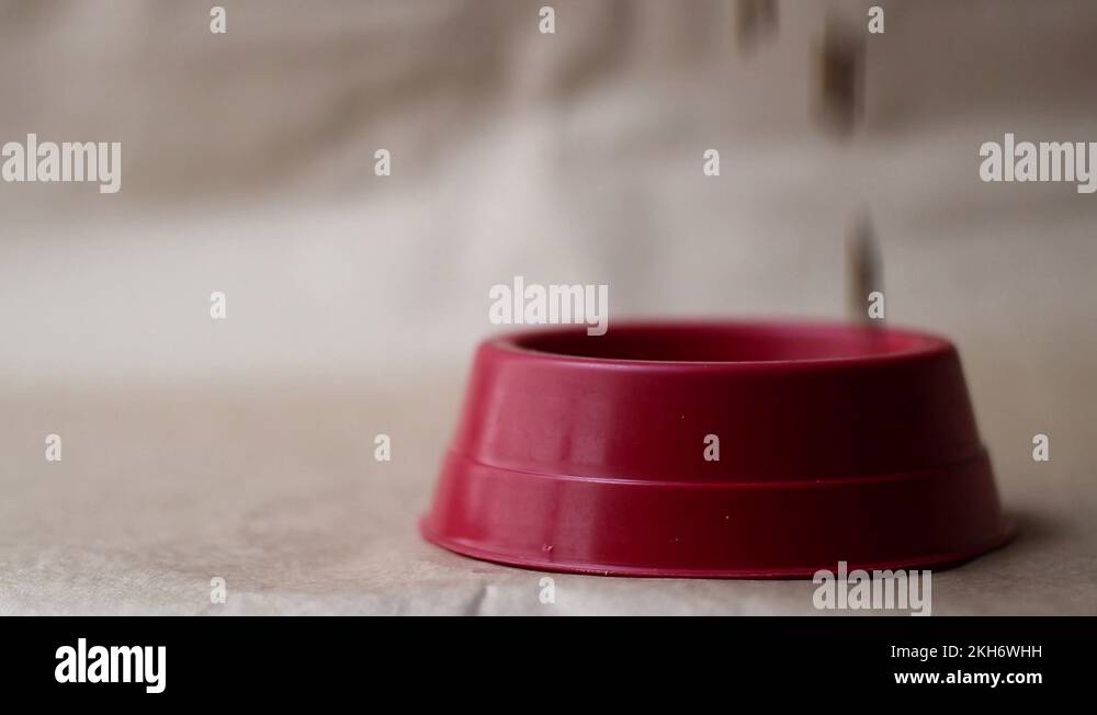 Spilling overflowing Stock Videos & Footage - HD and 4K Video Clips - Alamy