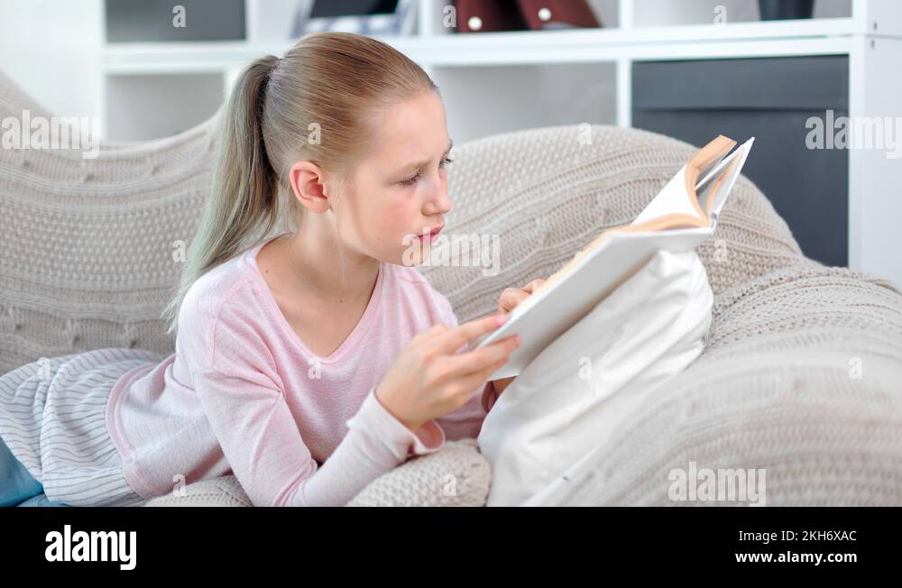 Pupil paper Stock Videos & Footage - HD and 4K Video Clips - Alamy