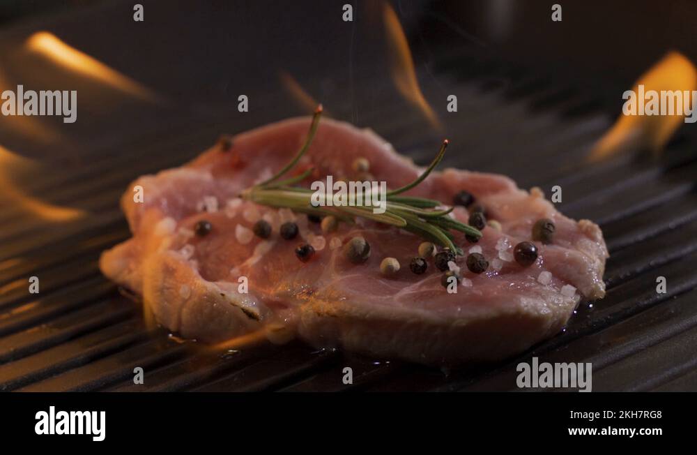 English bacon sliced Stock Videos & Footage - HD and 4K Video Clips - Alamy