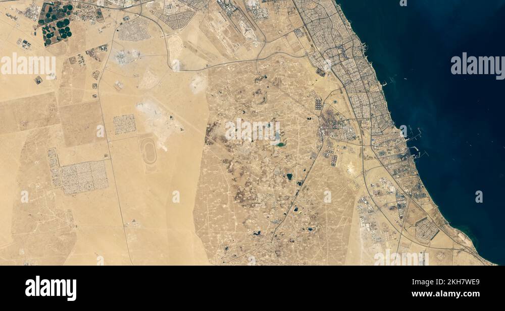 Kuwait city aerial Stock Videos & Footage - HD and 4K Video Clips - Alamy