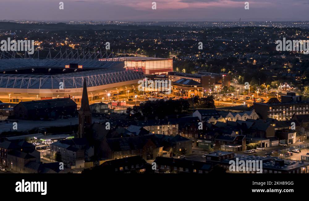 Stadium light at night Stock Videos & Footage - HD and 4K Video Clips ...