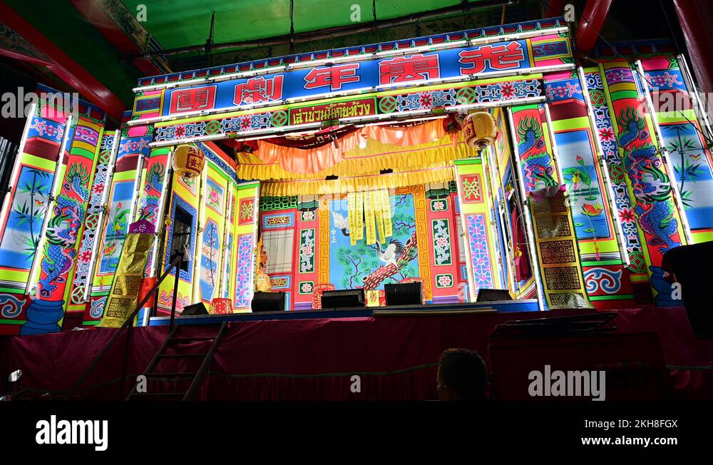 Opera on stage Stock Videos & Footage - HD and 4K Video Clips - Alamy