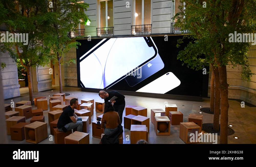 Genius worker Stock Videos & Footage - HD and 4K Video Clips - Alamy