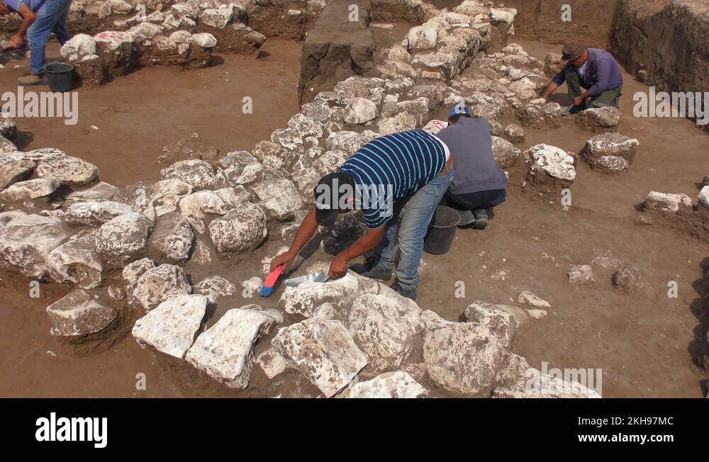 Archaeologists excavate archaeological site ancient city Ein Esur Stock ...