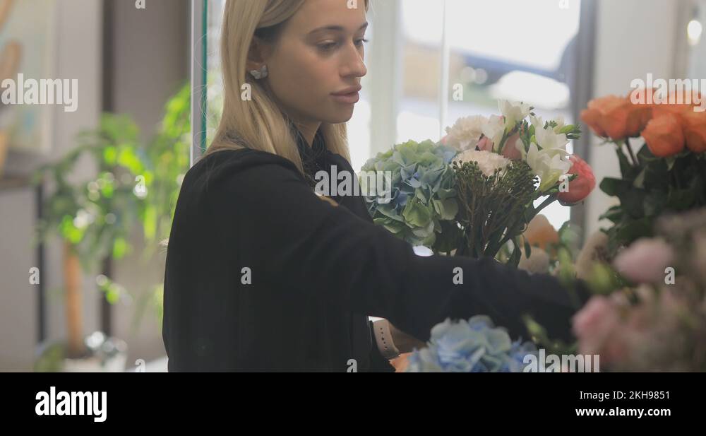 Florist woman flowers bouquet Stock Videos & Footage - HD and 4K Video ...