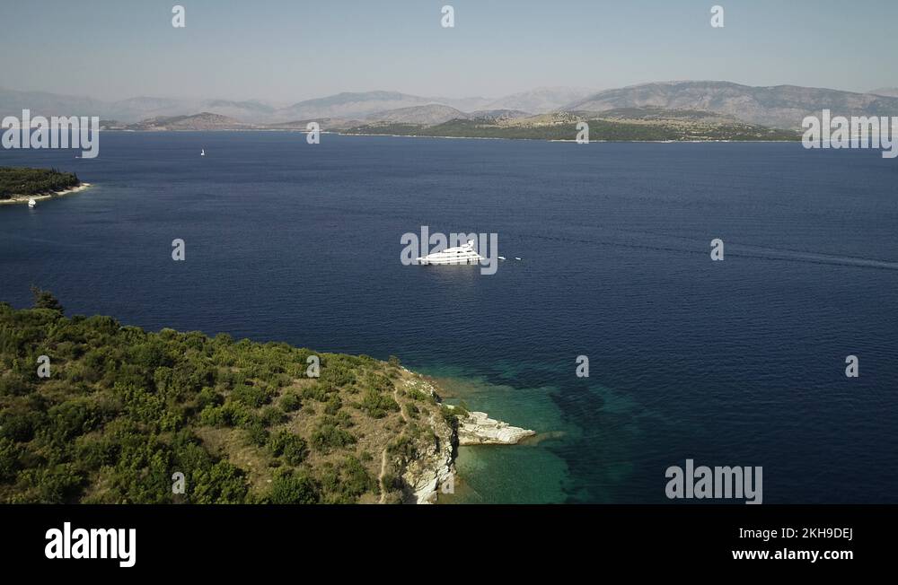 Green speedboat Stock Videos & Footage - HD and 4K Video Clips - Alamy