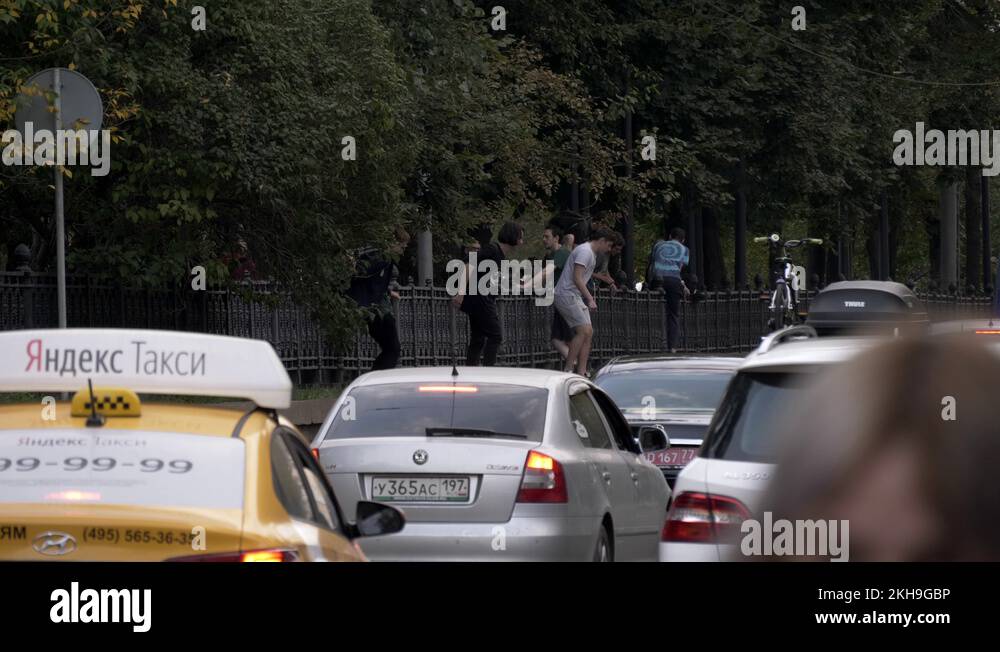 Crowd running away Stock Videos & Footage - HD and 4K Video Clips - Alamy