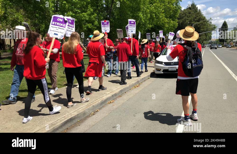 Picket lines Stock Videos & Footage - HD and 4K Video Clips - Alamy