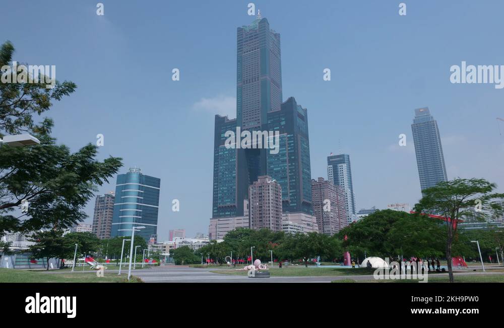 The 85 Sky City is Kaohsiung’s famous “Tuntex Sky Tower”. 4K hyperlapse ...