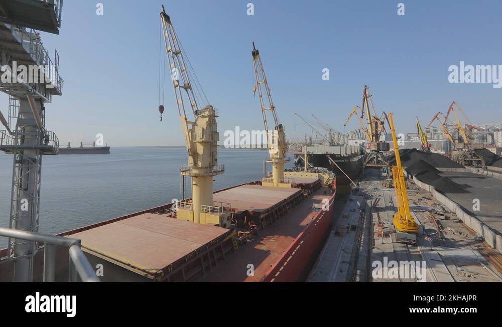 Loading cargo ship Stock Videos & Footage - HD and 4K Video Clips - Alamy