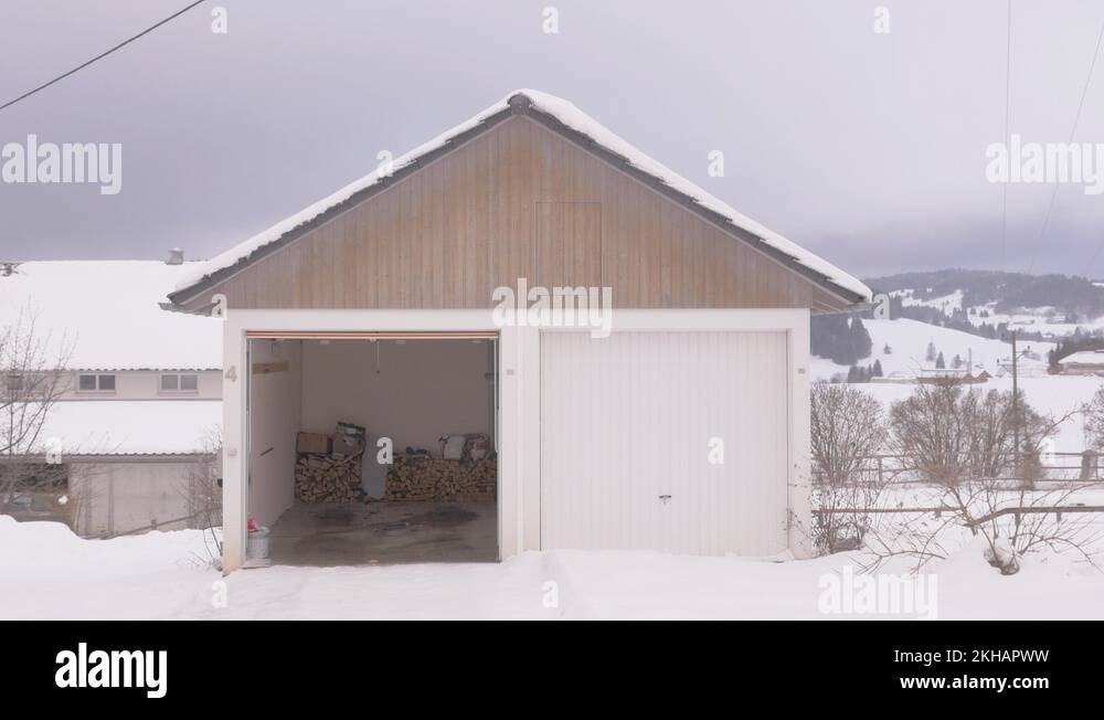 Rural garage closed Stock Videos & Footage - HD and 4K Video Clips - Alamy