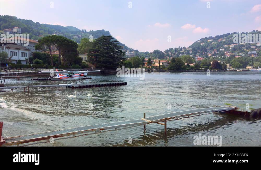 Como swimming Stock Videos & Footage - HD and 4K Video Clips - Alamy