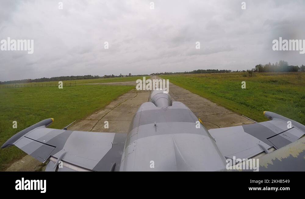 Plane tail runway Stock Videos & Footage - HD and 4K Video Clips - Alamy