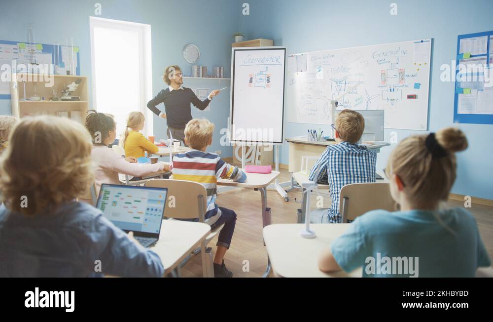 School Physics Teacher Uses Interactive Digital Whiteboard to Shows to ...