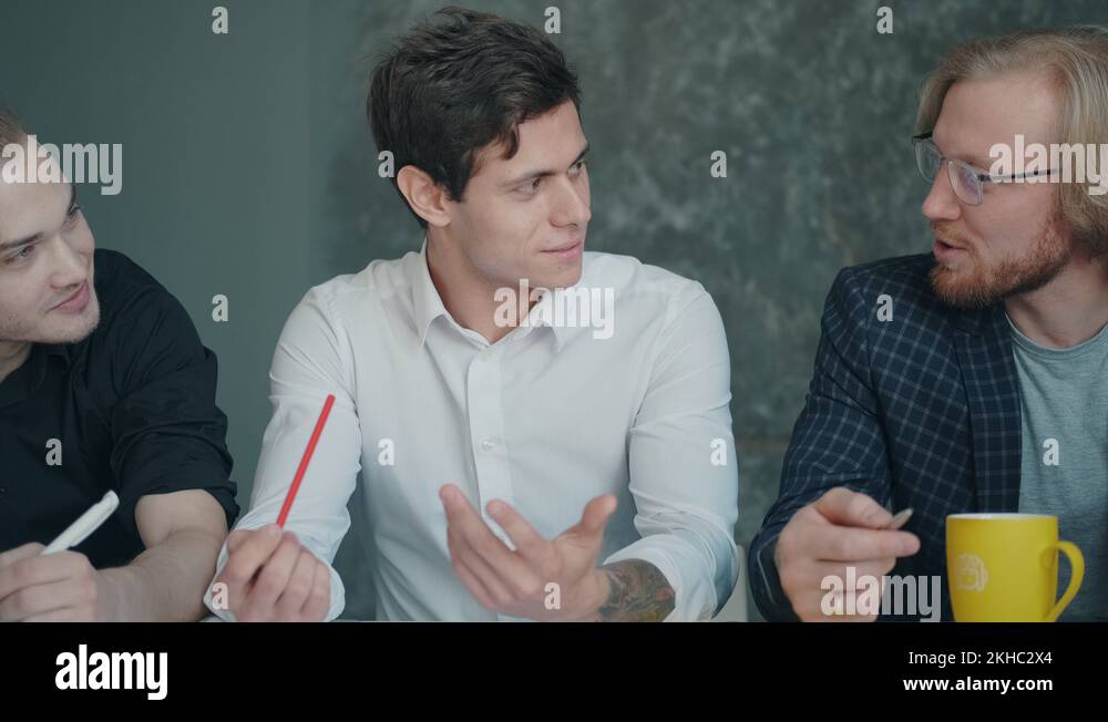 Teamwork table Stock Videos & Footage - HD and 4K Video Clips - Alamy