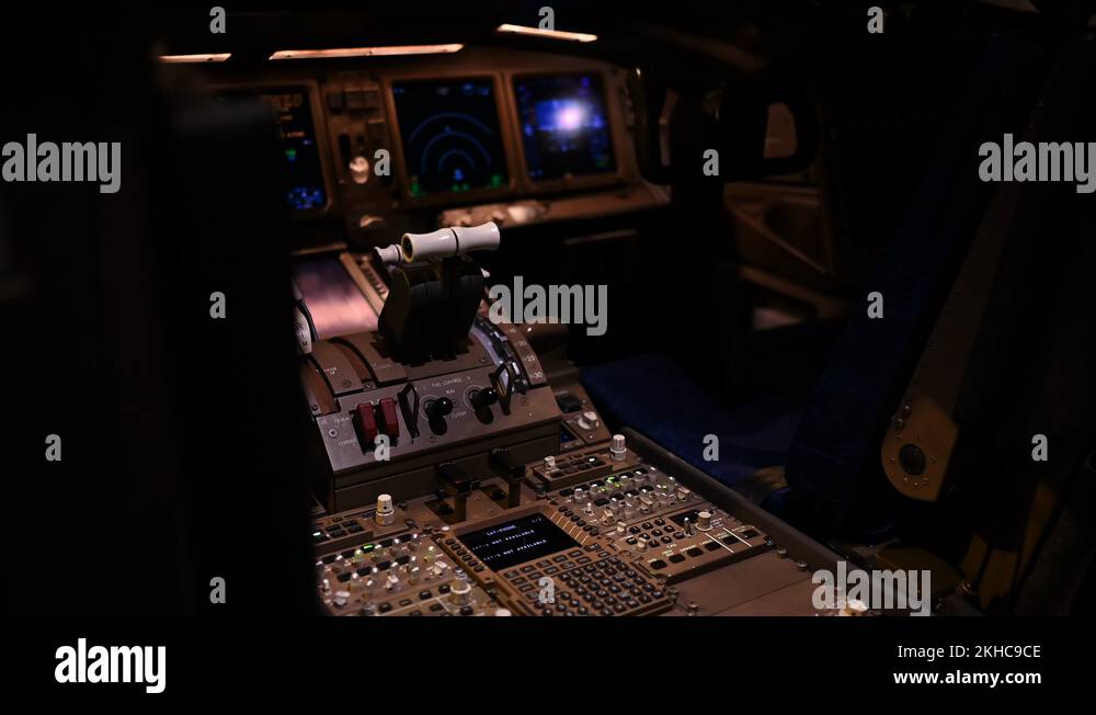 Empty cockpit Stock Videos & Footage - HD and 4K Video Clips - Alamy